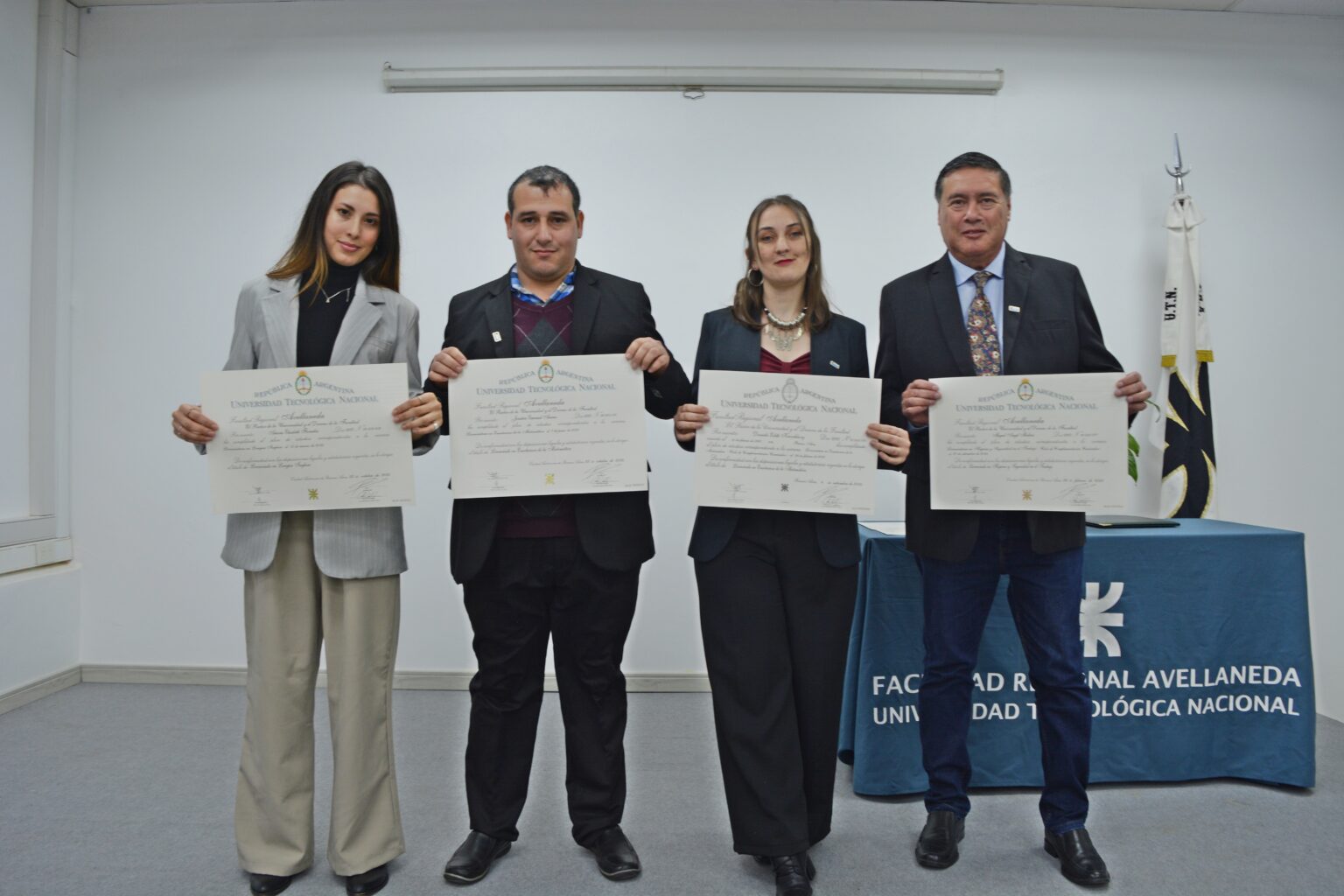 ENTREGA DE TÍTULOS DE CICLO DE LICENCIATURAS - UTN Avellaneda